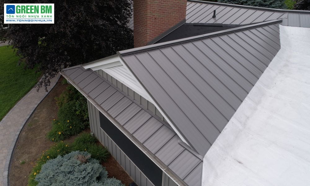 Cách Tính Độ Dốc Mái Tôn Chi Tiết Và Các Yếu Tố Ảnh Hưởng